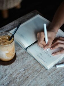 How to Practice Gratitude Every Morning - Wellbeing People